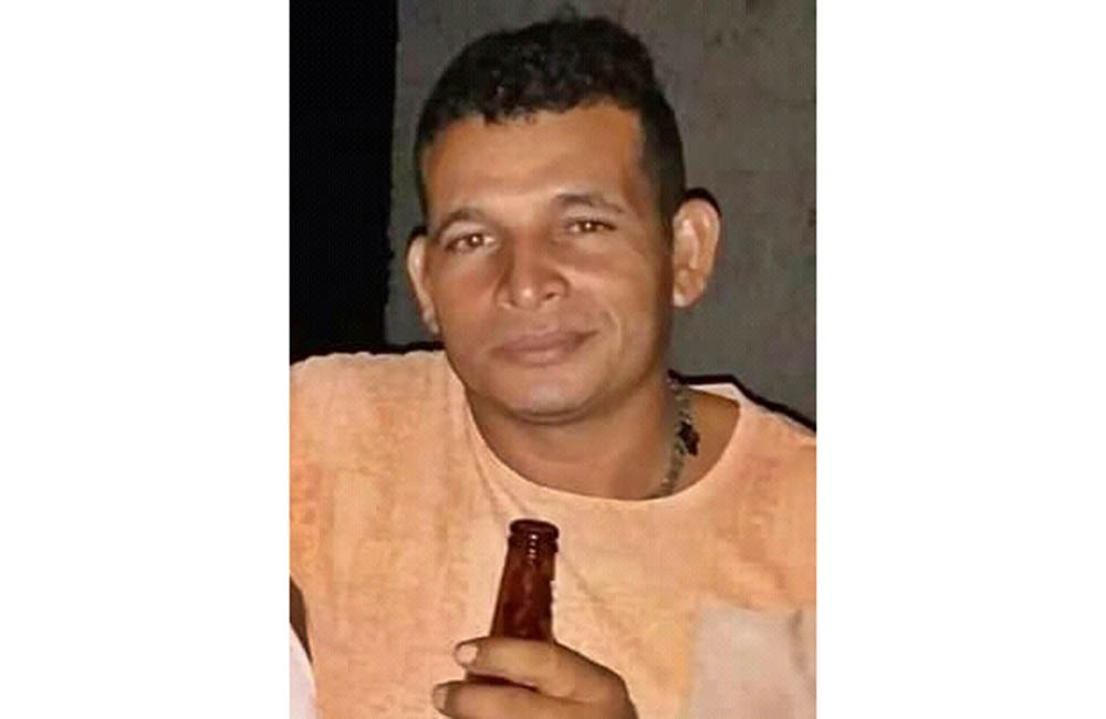 Hombre murió al chocarse contra un portón | Semanario La Calle