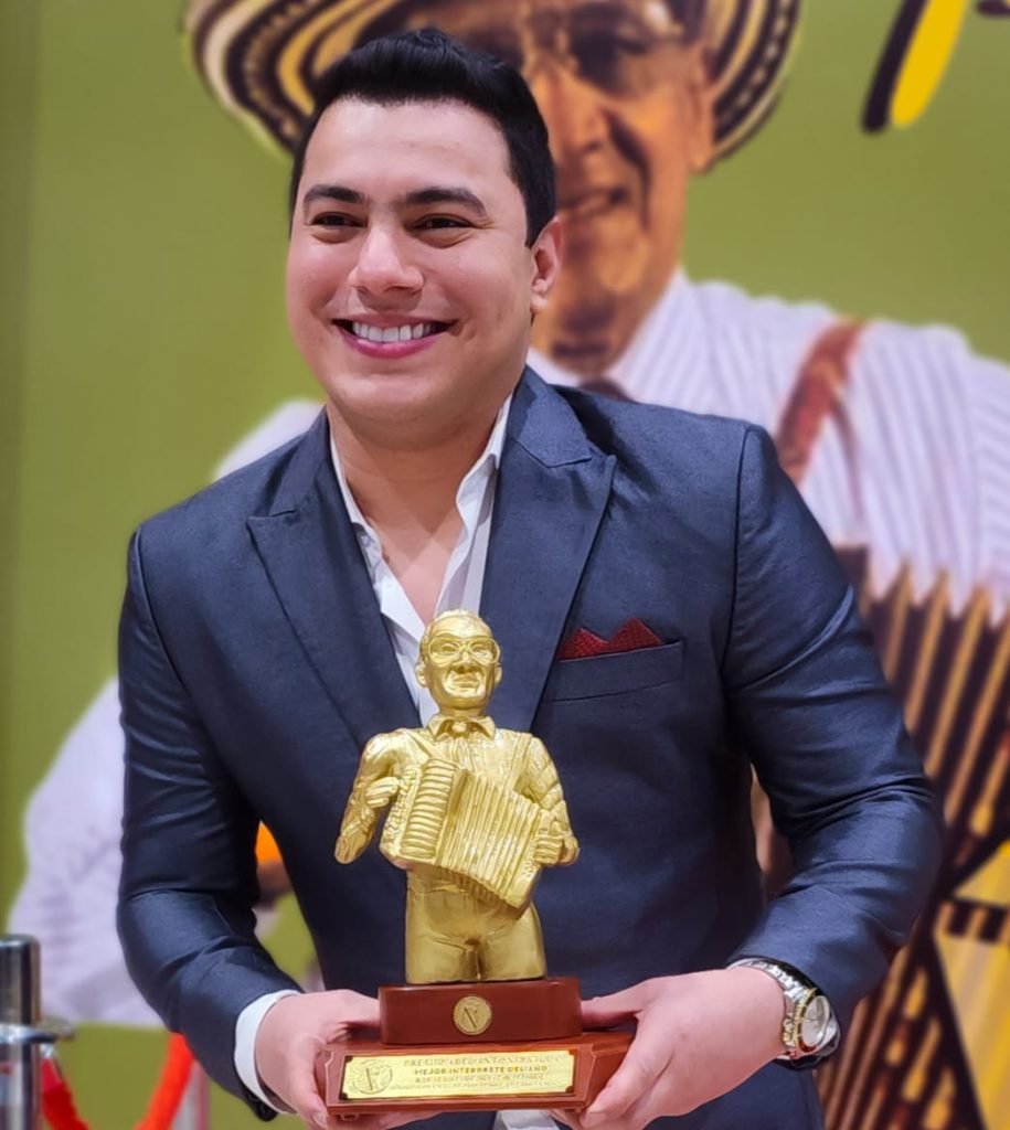 Rafael María Díaz, mejor intérprete del año en la primera edición de los premios Abel Antonio ...