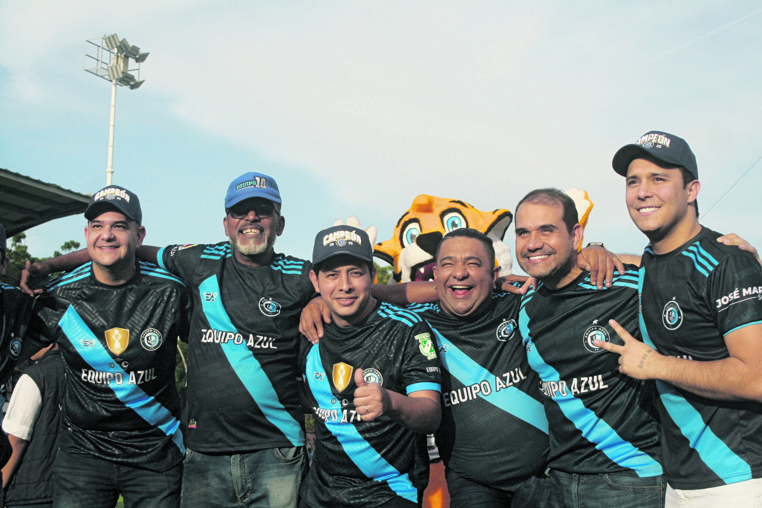 Personajes del Equipo Azul celebraron la segunda estrella en Las Flores ...